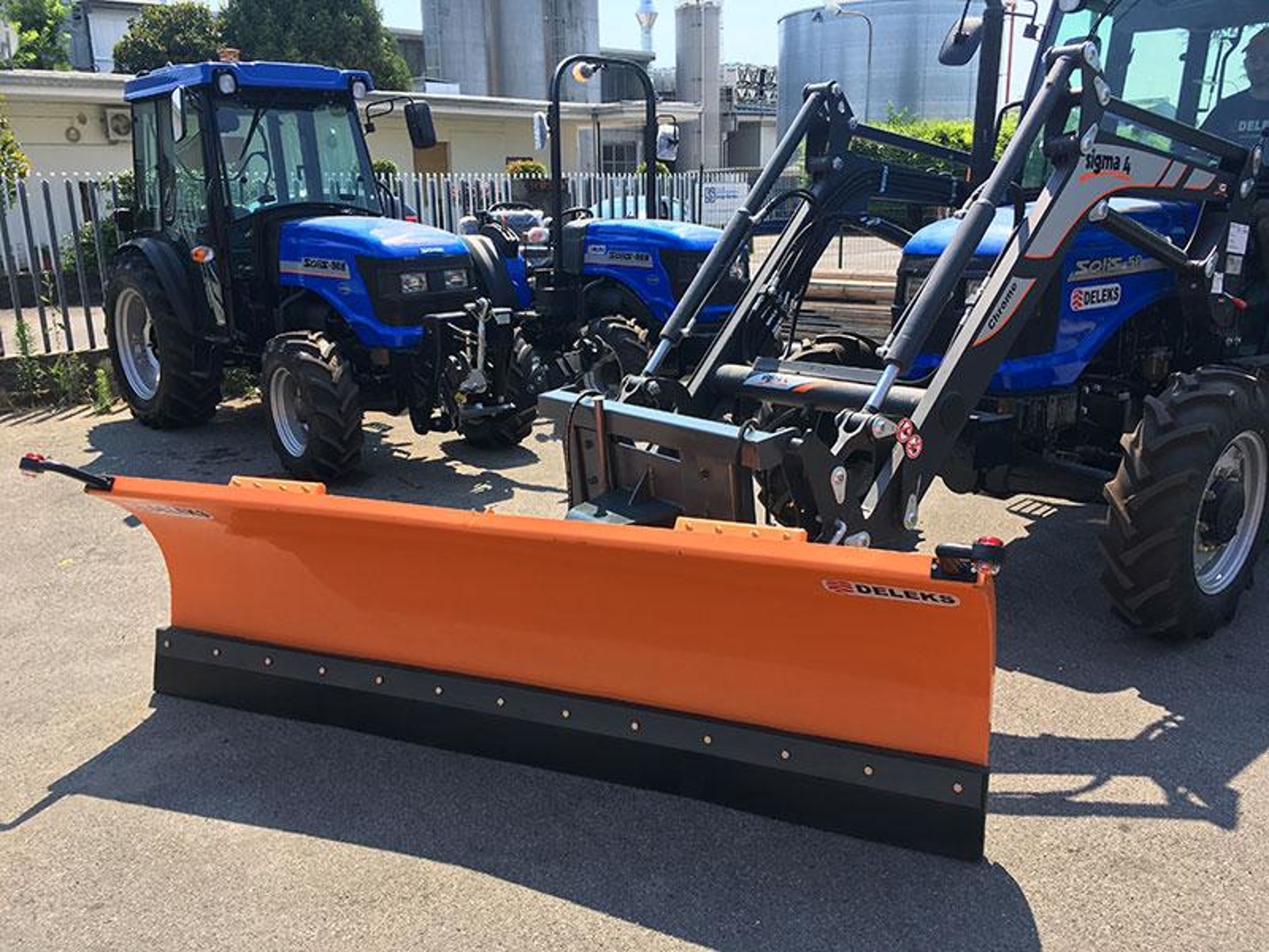 Mellantung snöplog med EURO-fäste, traktor, LN-200-E